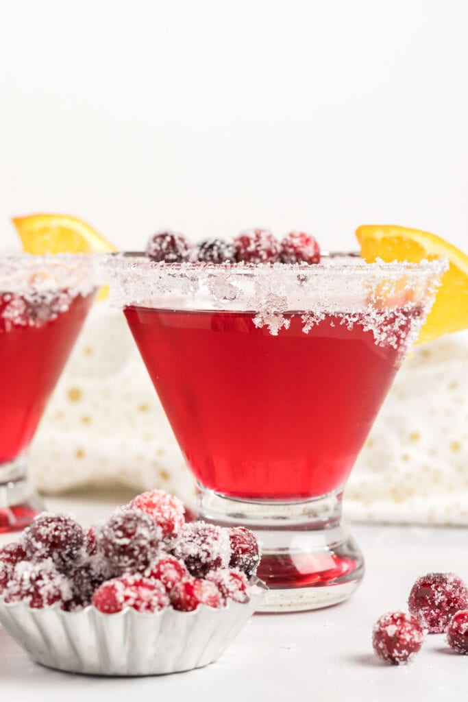 Cranberry Martini (Crantini) - Tastes of Homemade