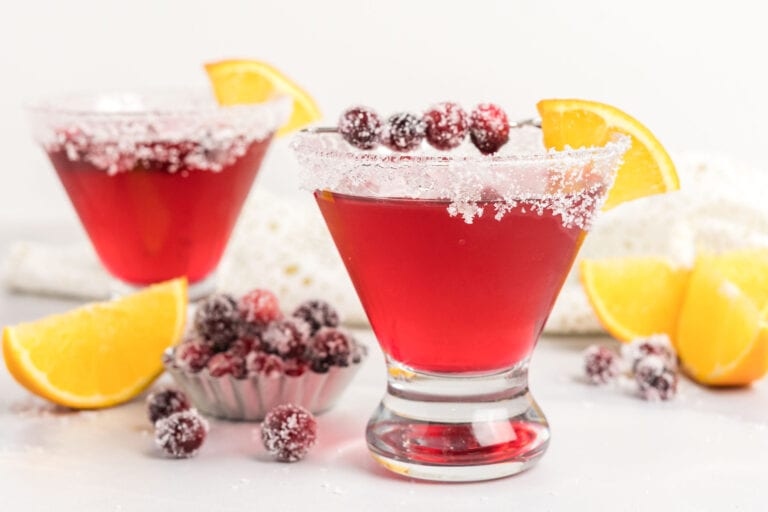 Cranberry Martini (Crantini) - Tastes of Homemade