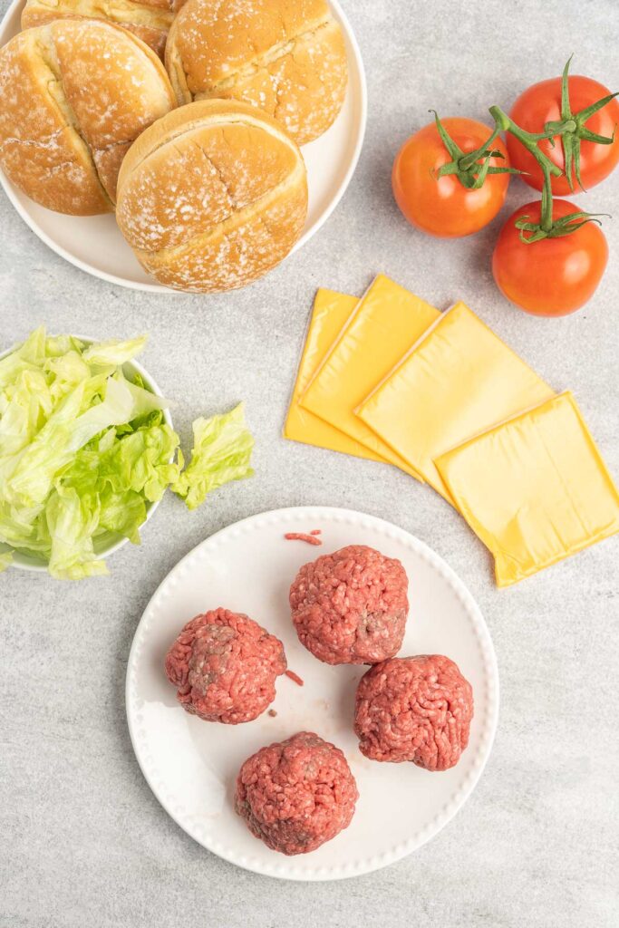 Quick Cast Iron Skillet Cheeseburgers - Tastes of Homemade