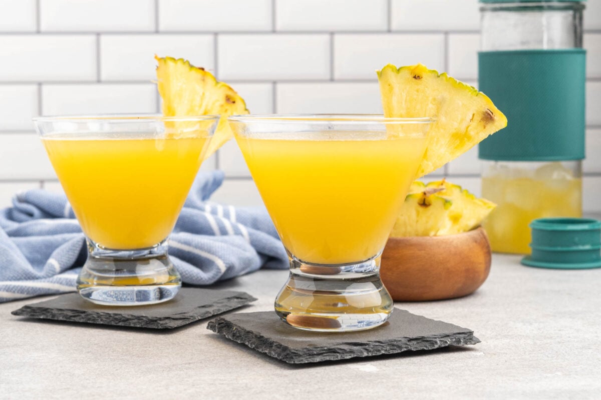 12 Refreshing Martinis for Hot Summer Days - Tastes of Homemade