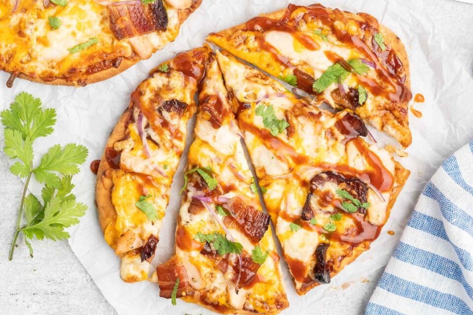 BBQ Chicken Flatbread Pizza - Tastes of Homemade