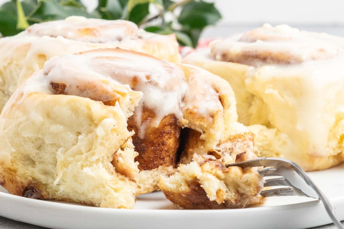 10 Cinnamon Roll and Scone Recipes Perfect for Christmas Morning ...